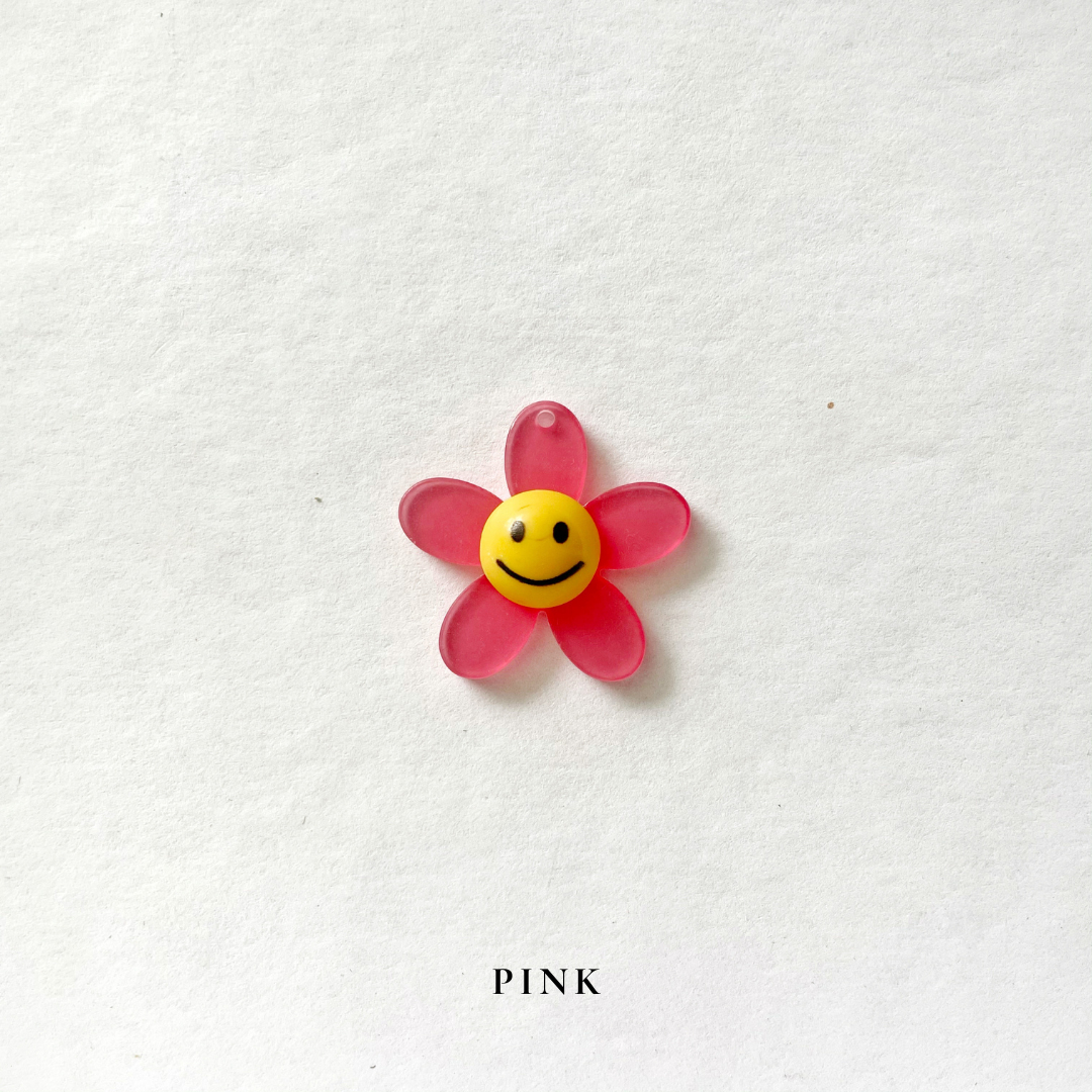 Smiley Flower Charm – Weekend Kids